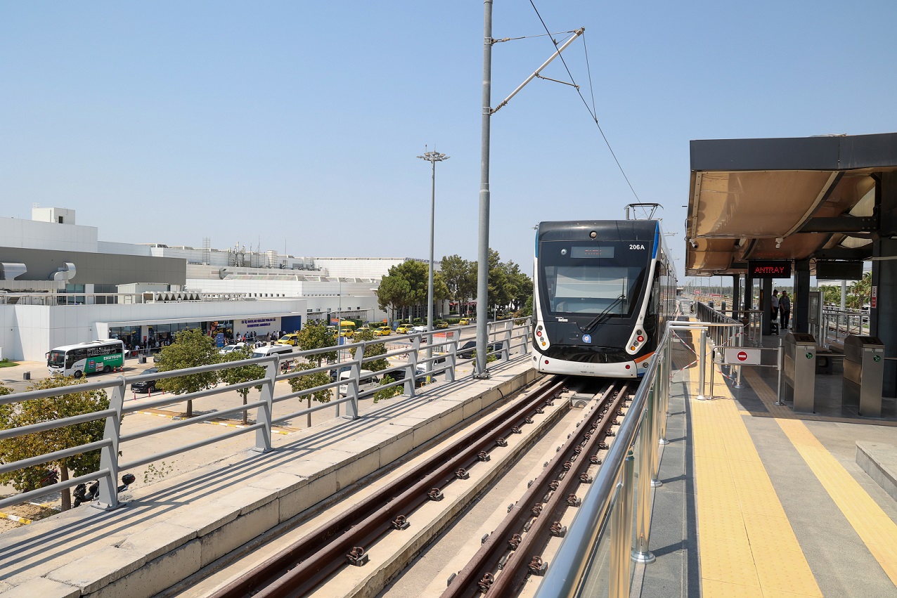 Antalya Havalimanı Gelen Yolcu Terminali’ne yeni tramvay durağı ...